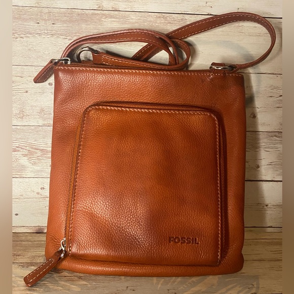 Fossil | Bags | Fossil Tan Leather Crossbody Purse Womens Handbag ...
